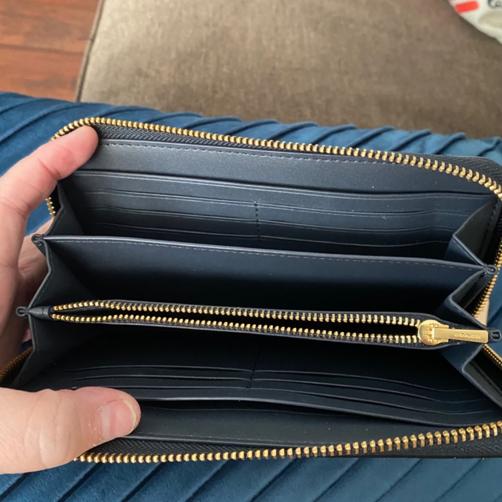 Authentic Coach Wallet - Gem